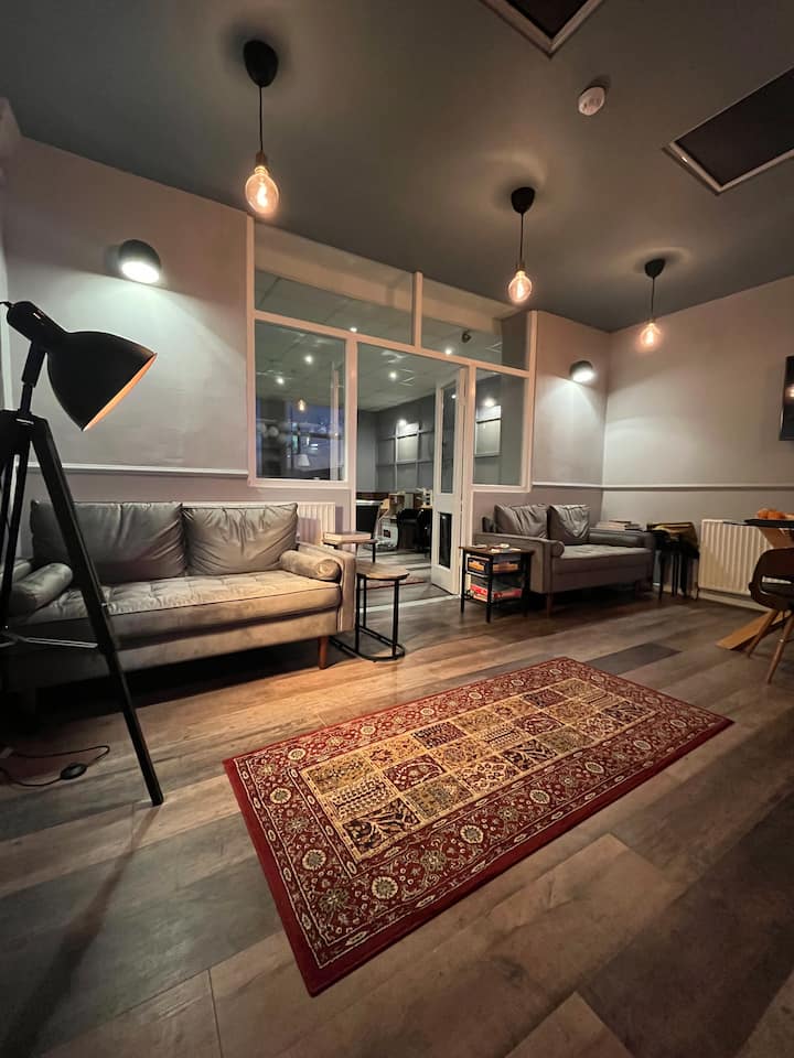 Oakwell Family Hotel - 4 Sleeper - Blackpool