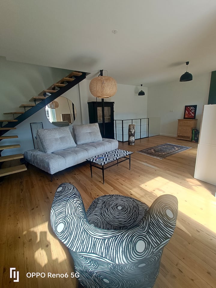 Maison De Village Cosy Avec Terrasse Et Cours - Anjou