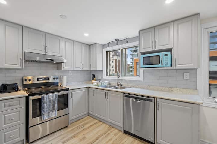 Stunning Split-lvl Living Space - Gatineau