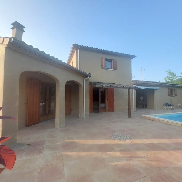 Gîte Avec Piscine Chauffée - Vallon-Pont-d'Arc