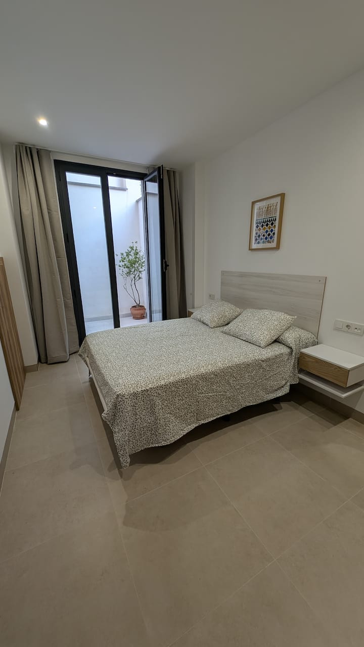 Apartamentos Gran Capitán Bajo B- Parking Opcional - Granada