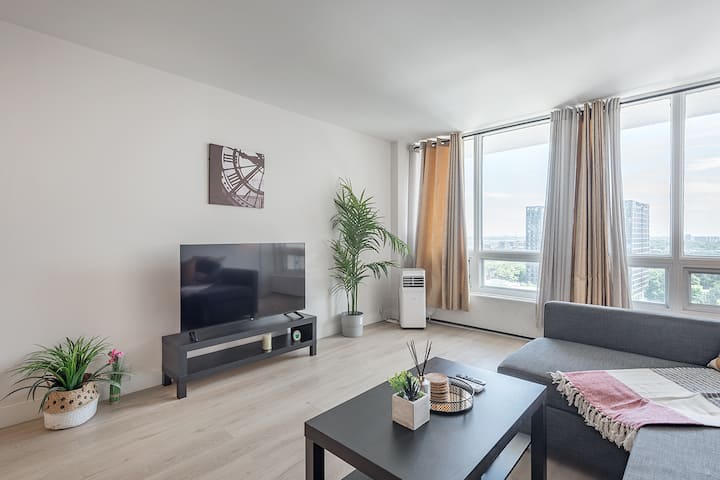 Modern 1br | Central Location - Montreal