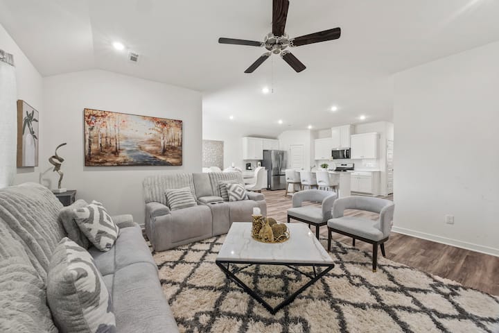 Private And Serene New House - Lowell, AR