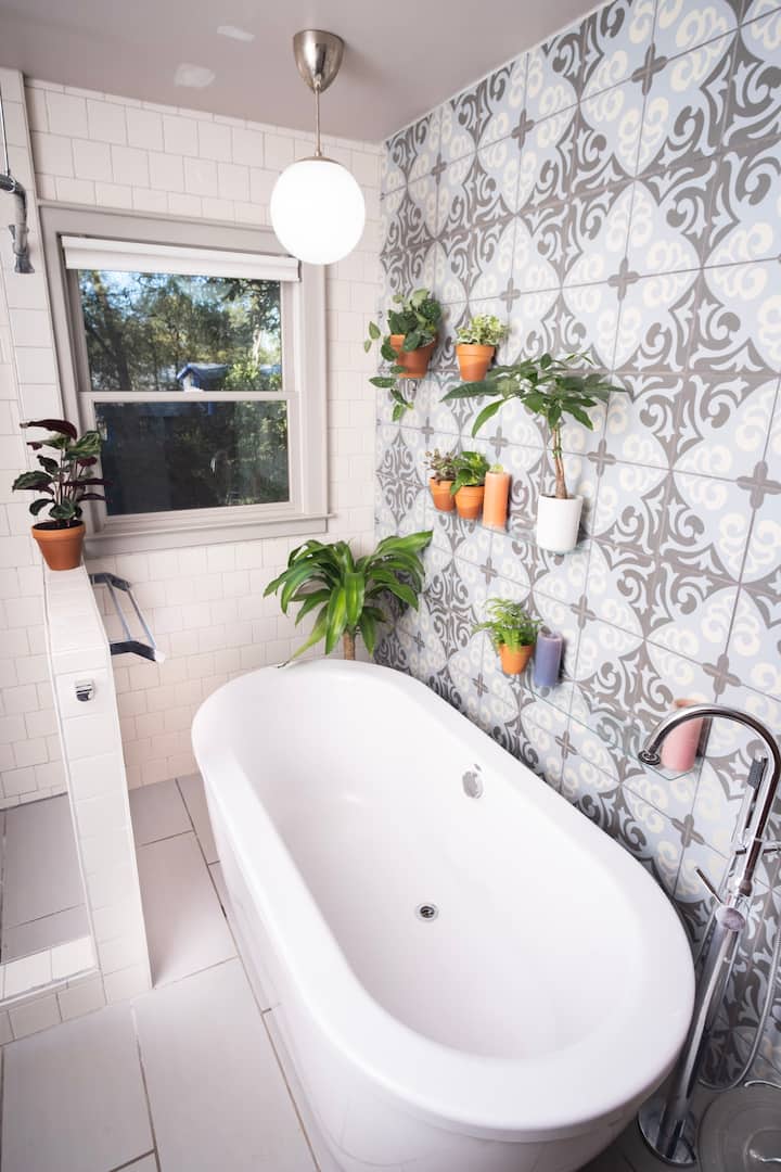 Charming Private Suite
Walk To Downtown - Athens, GA