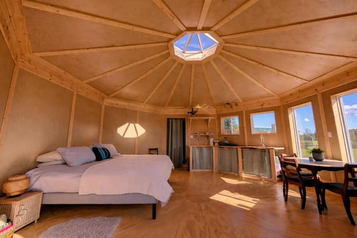 Moon Rise Cottage-unique Octagon Dome - Duncan
