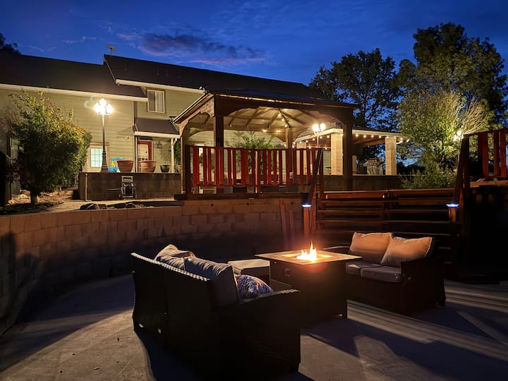 Bear Mountain Retreat House - Shasta Lake, CA