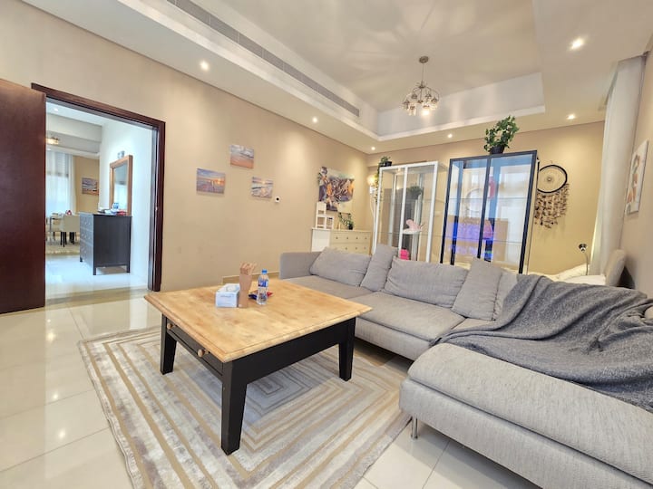 Great Deal Spacious 1bhk W Outdoor Patio - ドバイ