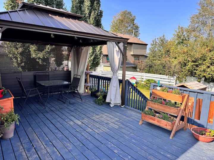 Cozy Corner - Whitecourt