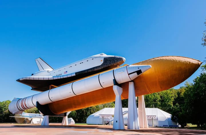 Near Arsenal &Bridge Street - Huntsville, AL