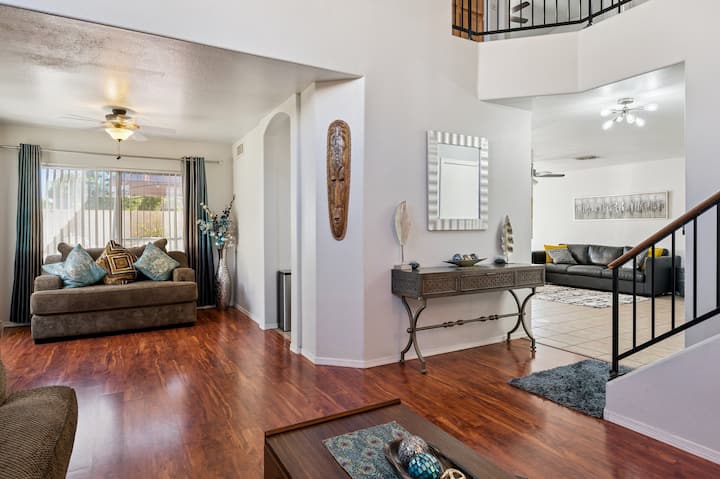 Spacious Luxury Home In Chandler Near Intel - Chandler, AZ
