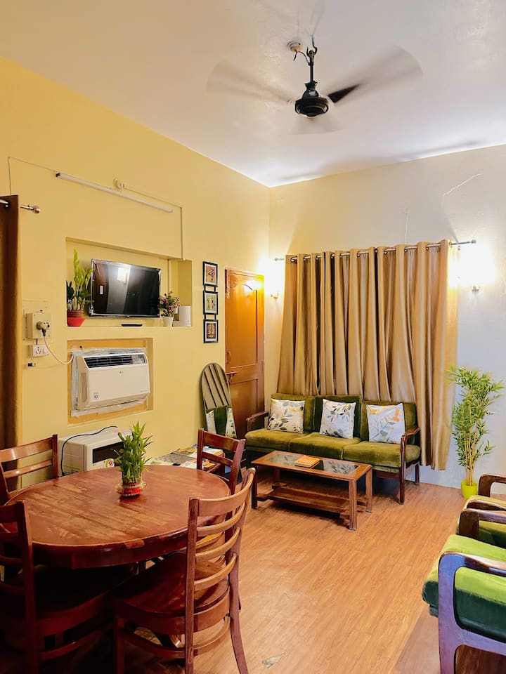 Soul Space Stay
"Hints At An Old Culturally House" - Varanasi