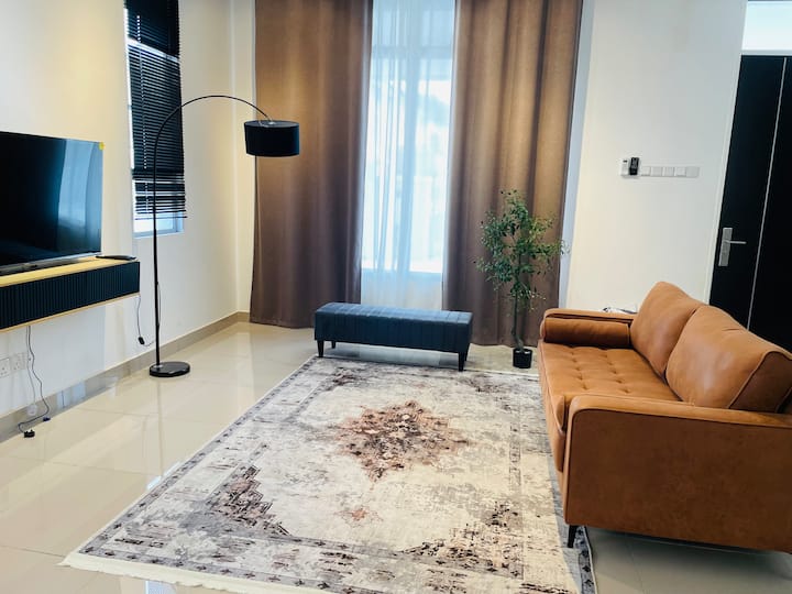 H’s Brother Hillstay - Pekan Nanas