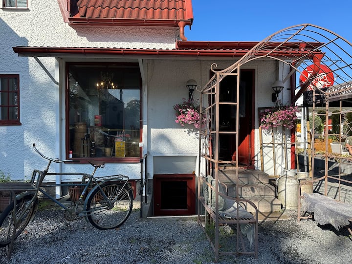 Lägenhet Intill Café Skrädderiet - Kinna