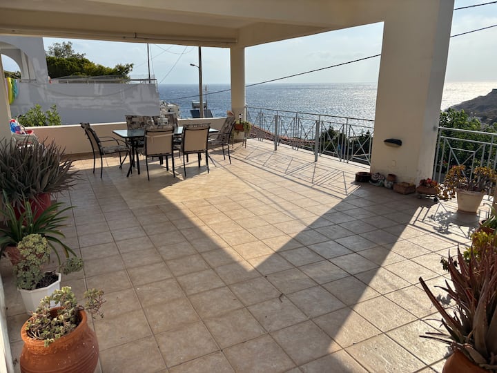 Το σπίτι της θάλασσας - Milos