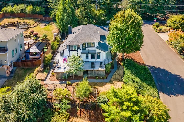Mount Scott Skyline Views! - Portland, OR