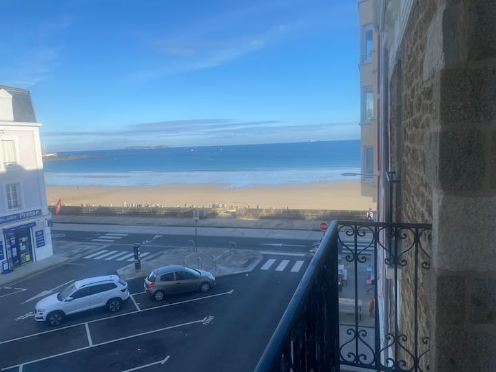 Idéalement Situé
Proche Plage Et Intra-muros - Saint-Malo