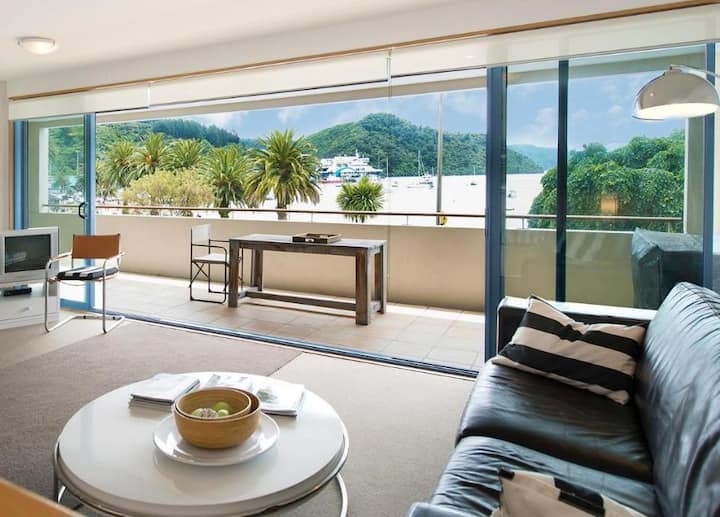 Waterfront Perano Apartment - Picton