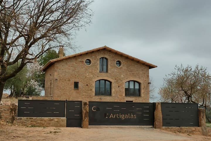 Casa Envoltada De Natura - Cardona, Spain