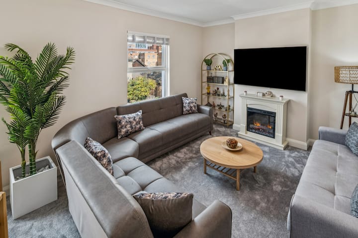 Central Modern, Warm & Cosy Apartment - London City Airport (LCY)