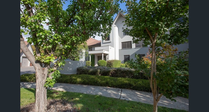 3 Bedroom Family Friendly Home Away From Home - Queanbeyan