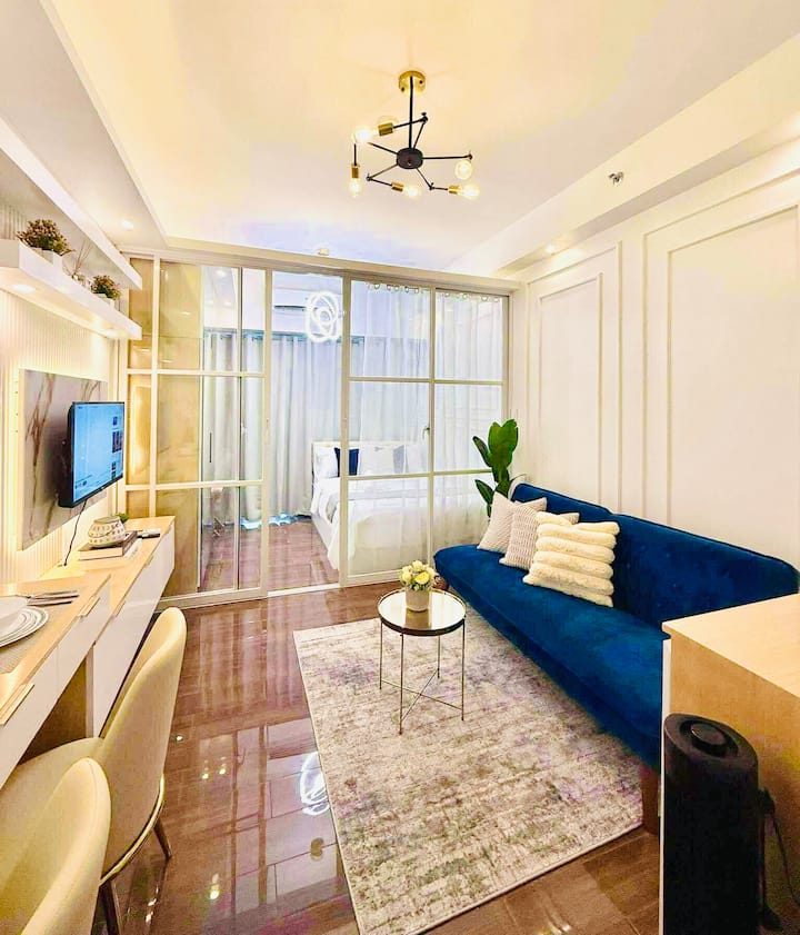 Makati Skyline Prestige | City View + Pool Netflix - Manila