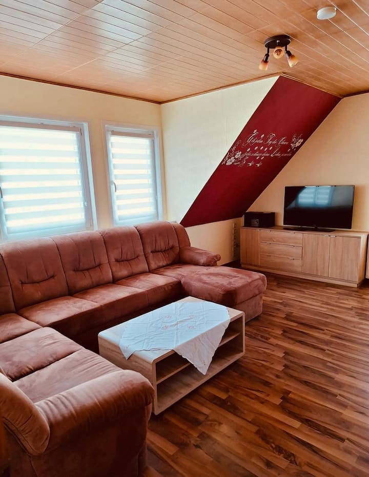 Gemütliche Dachgeschosswohnung Nähe Reihnhardswald - Immenhausen