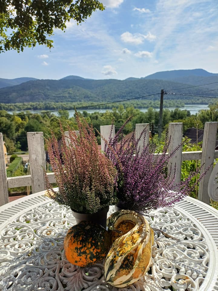 Fecskefészek - Mediterrán Hangulat A Dunakanyarban - Nagymaros