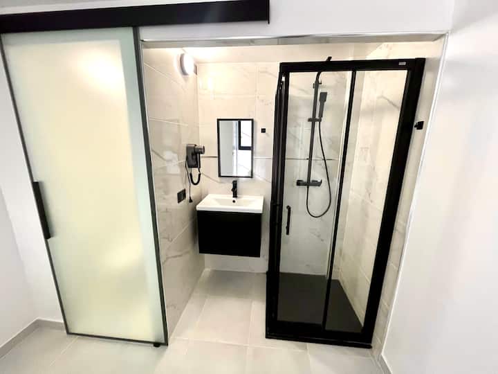 Nuevo Loft Con Baño Privado Y Kitchenette - Argentona