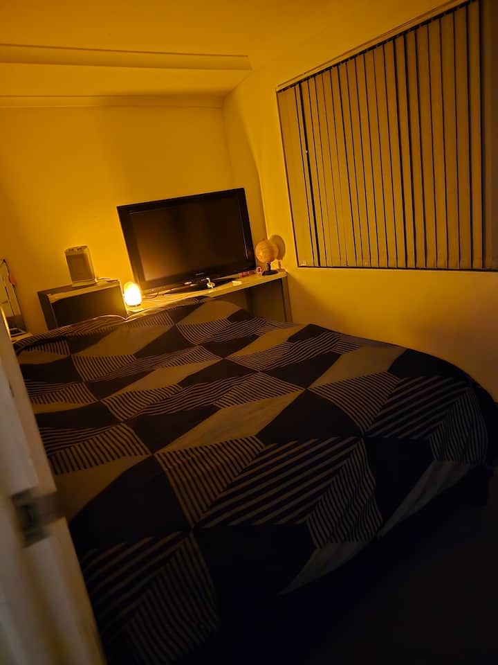 Baldivis Cheap And Basic Apt 1 - Rockingham