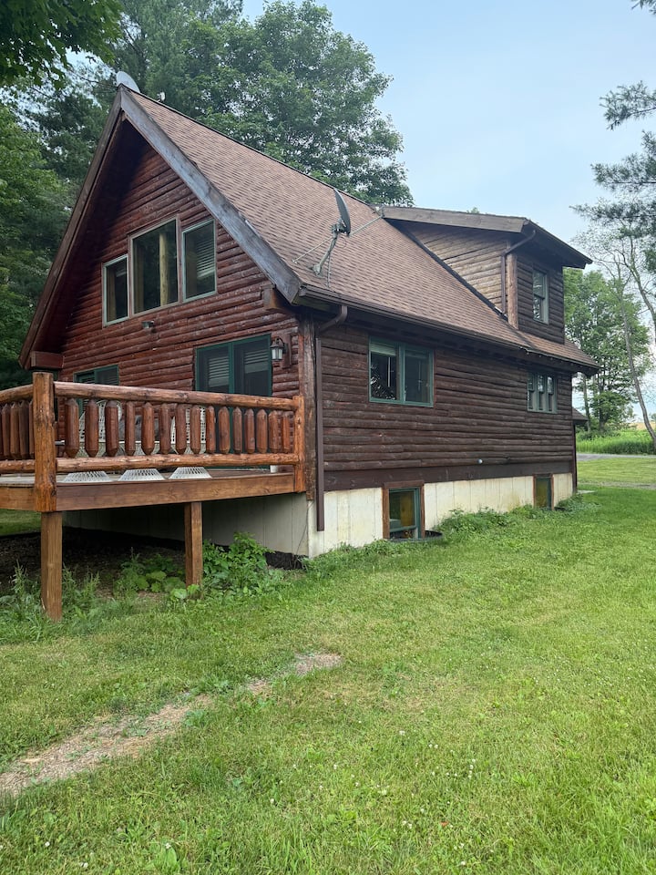 Lakeside Brooks Camp - Hamilton