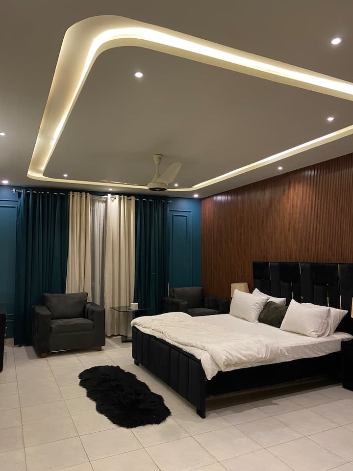 The Elite Suite| Style & Comfort - Iszlámábád