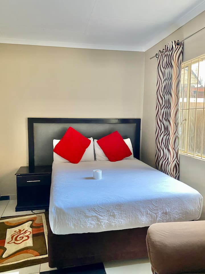 Miraton Eastgate Suites - Johannesburg