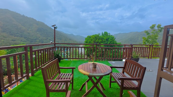 Cozy Cabin With Scenic View - Tanay