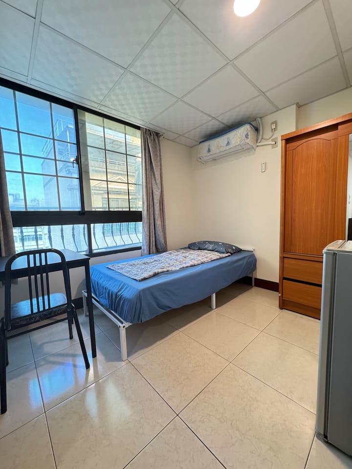 生活機能佳的輕軌C27簡約套房/學生/近文藻大學、高雄醫學院、高雄應用科技大學/近好市多、義享天地 - Kaohsiung City