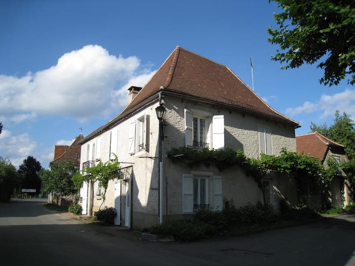 Maison Typique De Vacances - Martel