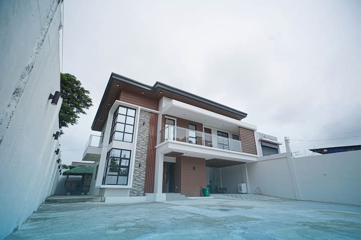 Brandnew House - Cabanatuan City