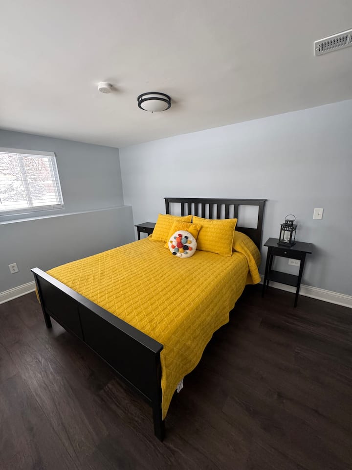 Casita Moderna Sunny Private Suite - Downers Grove, IL