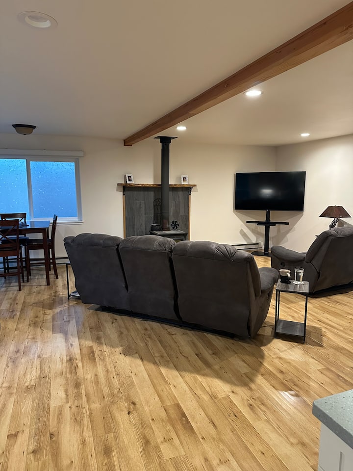Room & Car - Seward, AK