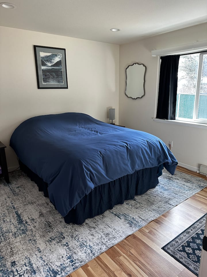 Room & Car - Seward, AK