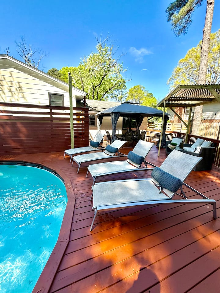 North Raleigh Stylish Home Speeds 12/ With Pool - Raleigh, NC