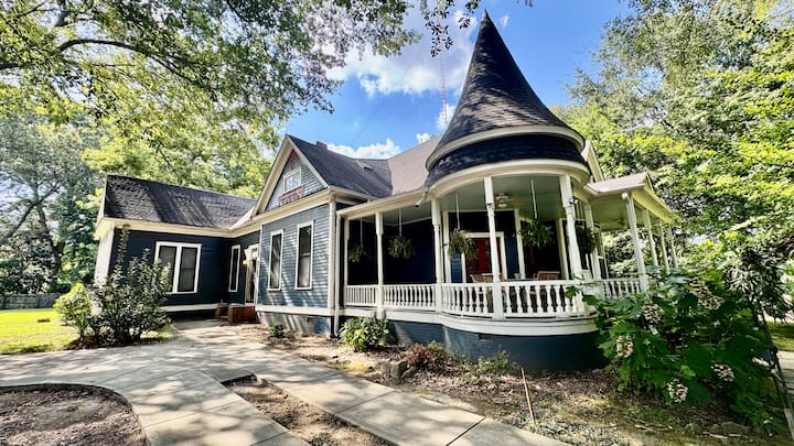 Porch Swing & Turret Dreams – 4br In Kirkwood - Atlanta