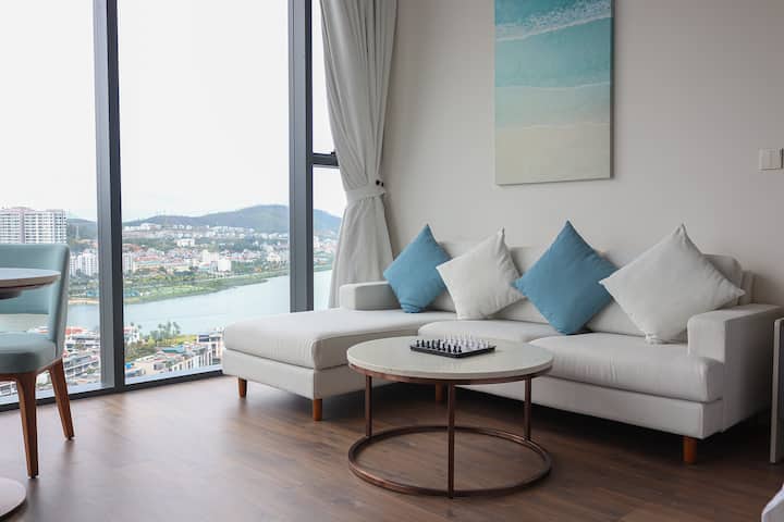 Panoramic A La Carte Ha Long - China