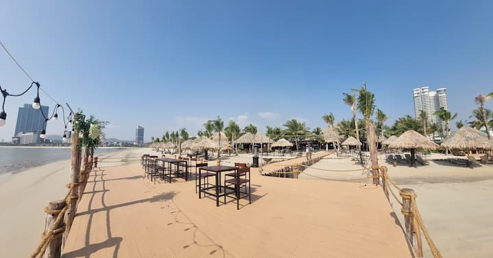 Panoramic A La Carte Ha Long - China