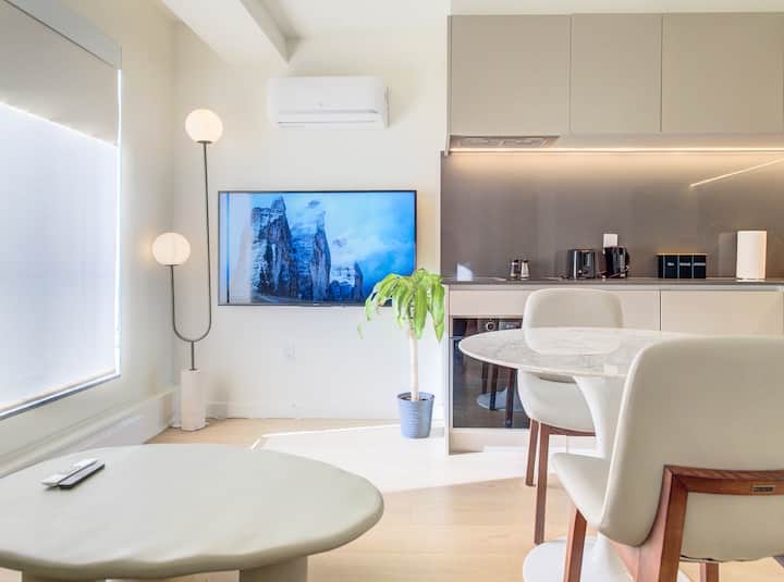 1-bdr In The Heart Of Downtown Montreal | 33 - Montreal