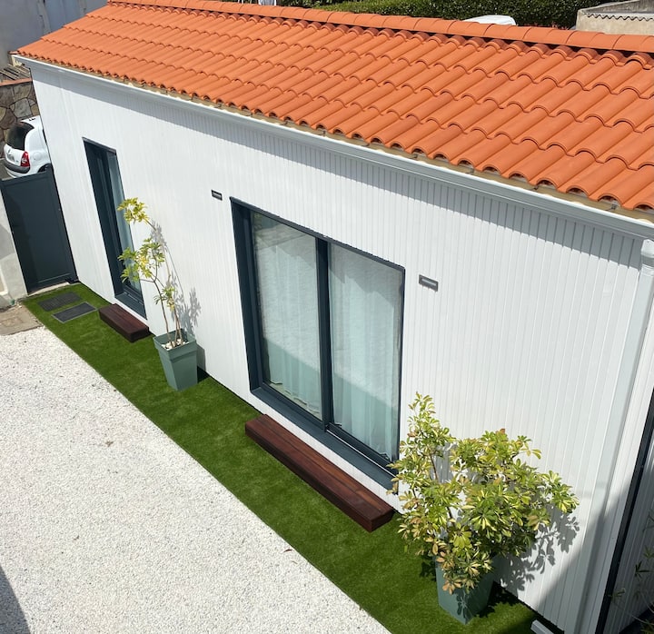 À Louer Petit Studio Pour 2 Personnes - La Rochelle