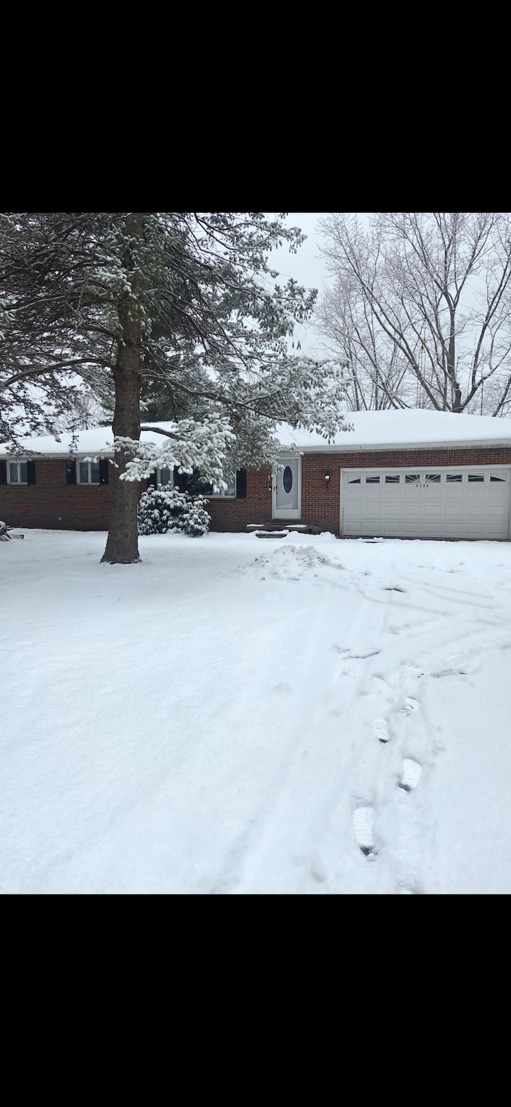 Bradens Beach Haven - Dundee, MI