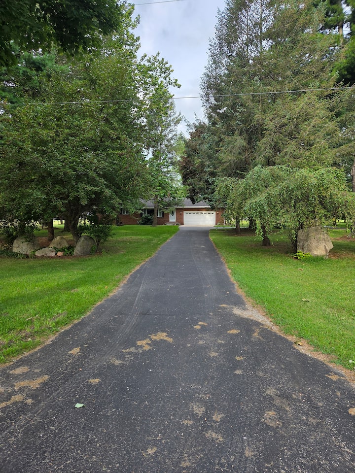 Bradens Beach Haven - Dundee, MI