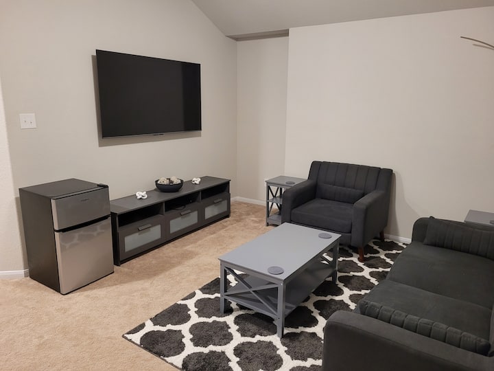 Modern Oasis Suite Quiet & Spacious Home In Fresno - Missouri City, TX