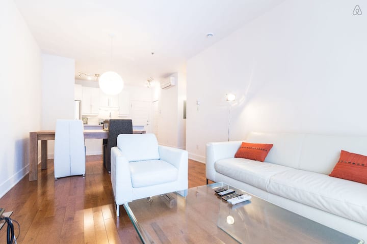 Downtown Near Metro (6-min Walk), Old Montreal - Montreal