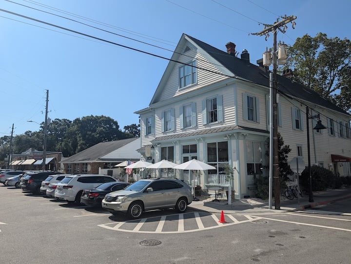 Post House Inn Room 5 - Mount Pleasant